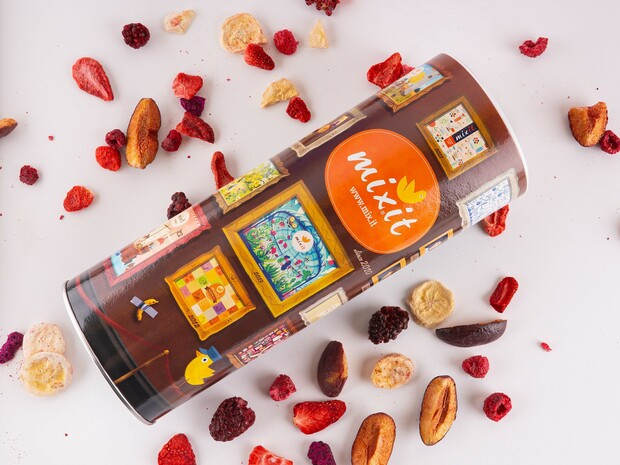 Narozeninový tubus: Když slavíme, tak stylově! | Mixit.cz