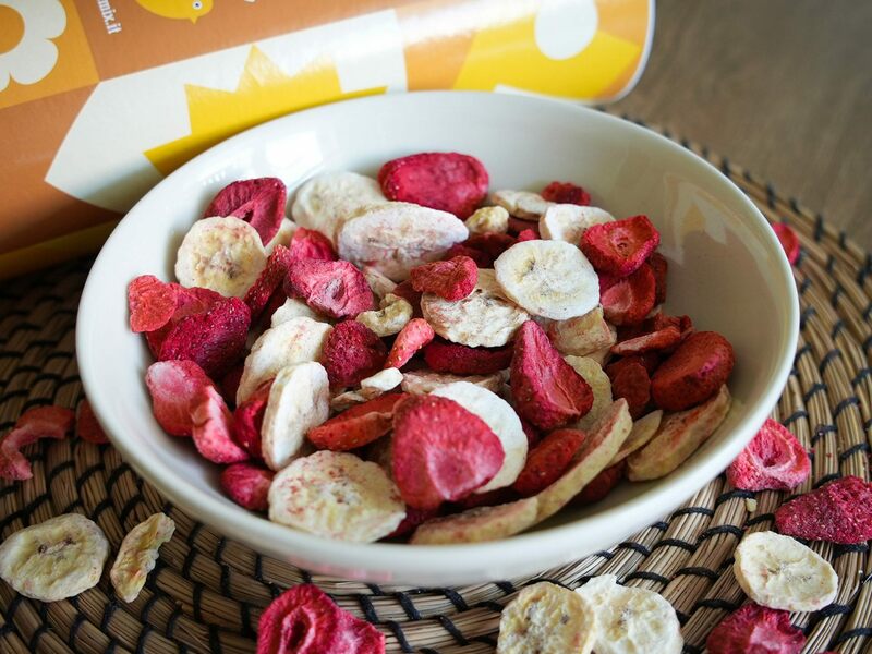 Fructe crocante - Banane și căpșune - tub mare | Mixit.ro